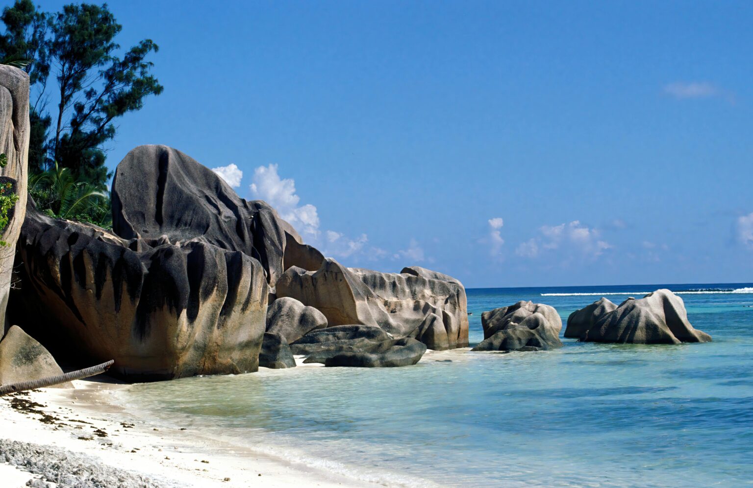Top 10 Hidden Beaches in the World You’ve Never Heard Of